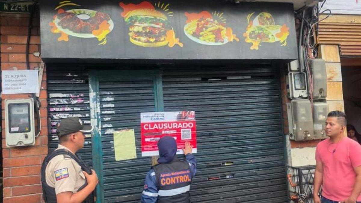 Quito: Bar que funcionaba atrás de un local de comida rápida fue clausurado