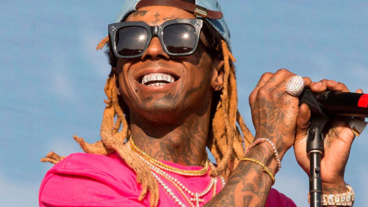 El rapero Lil Wayne es acusado en Miami por posesión ilegal de armas