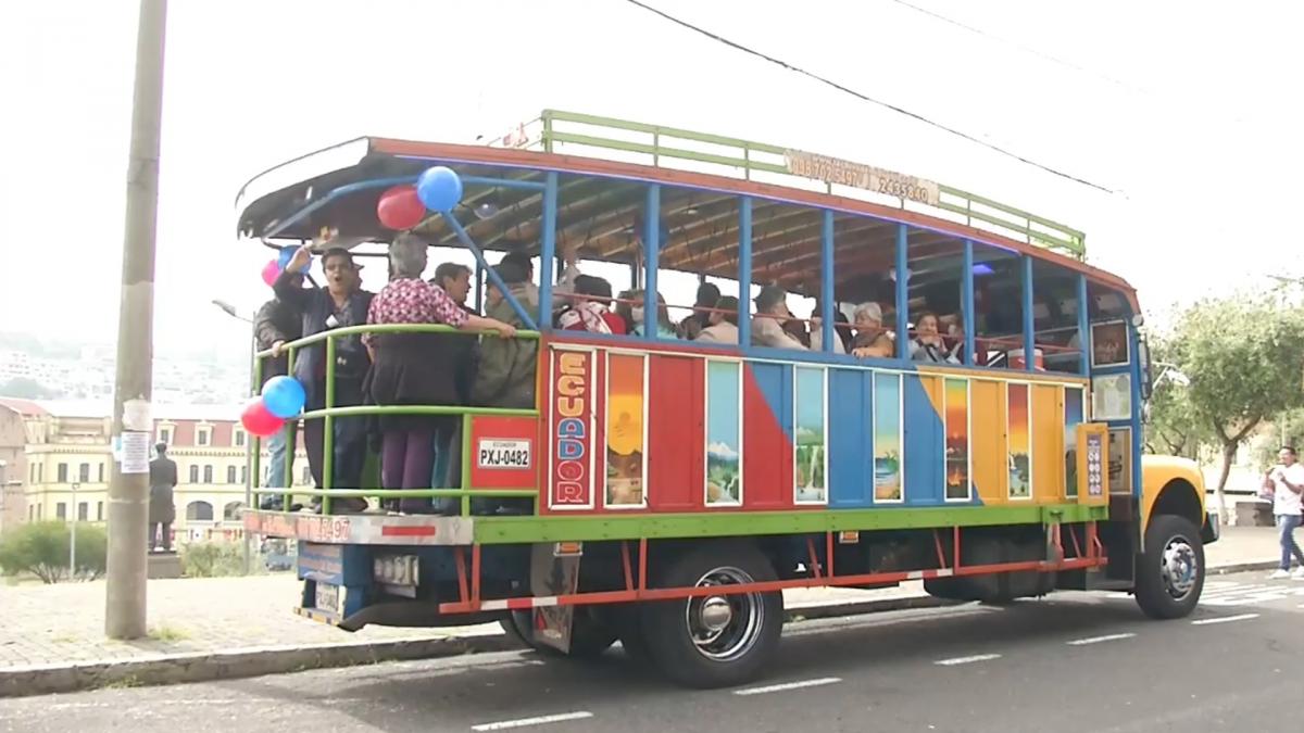 Las tradicionales chivas ya están autorizadas para las Fiestas de Quito