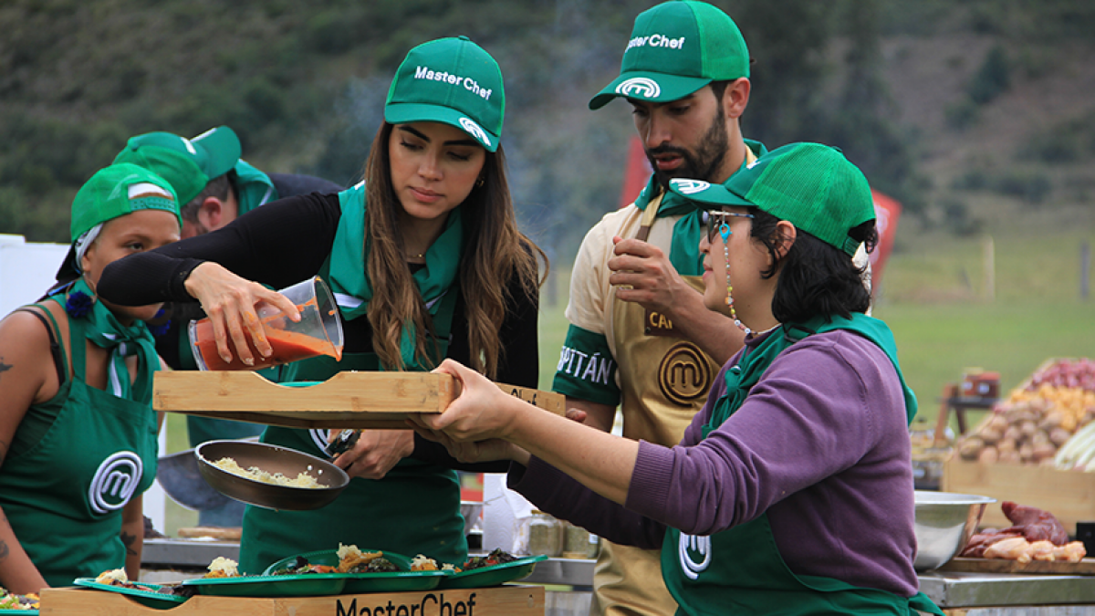 Jamil tomó el delantal dorado y le quitó la capitanía a Cynthia