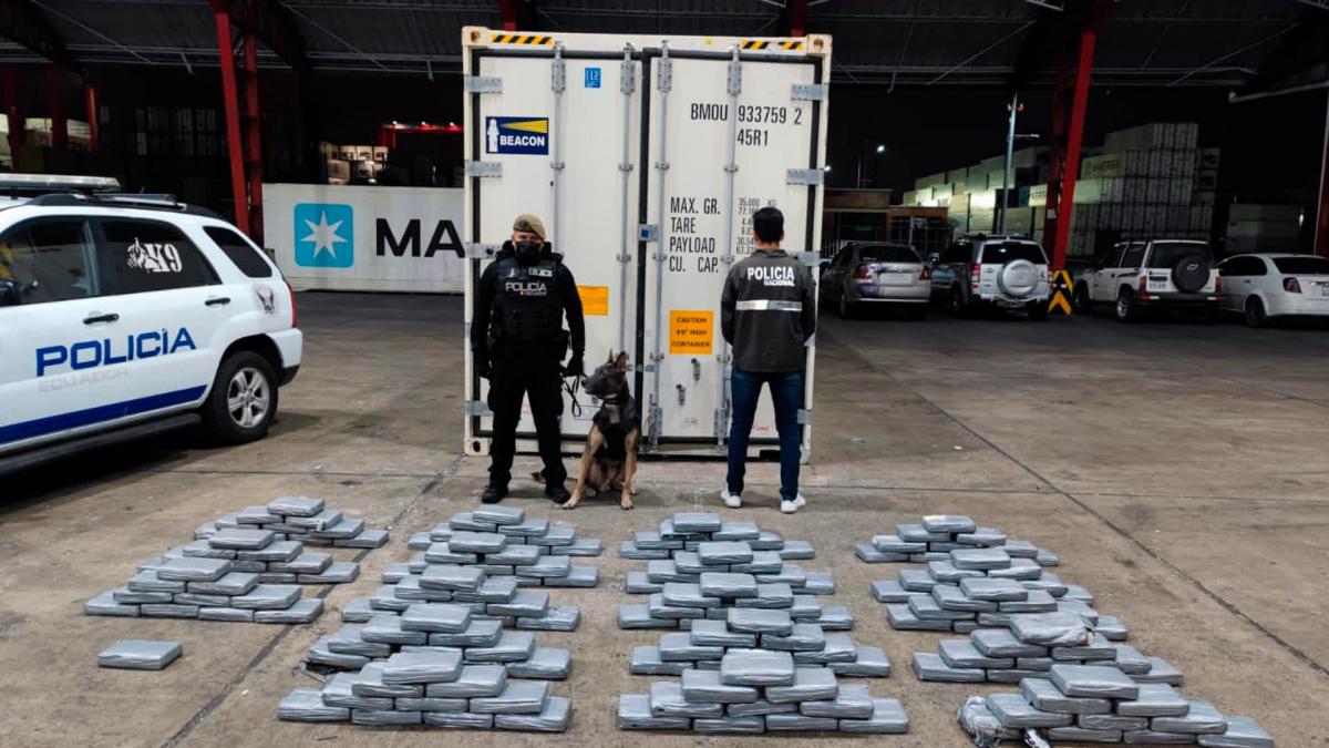 Policía ecuatoriana incauta 180 kilos de cocaína ocultos en un contenedor