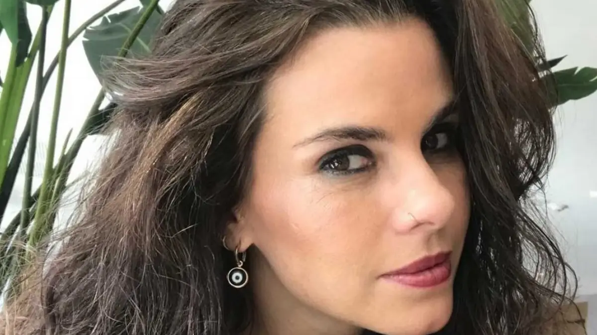 Macarena Valarezo denuncia intimidación de supuesto policía
