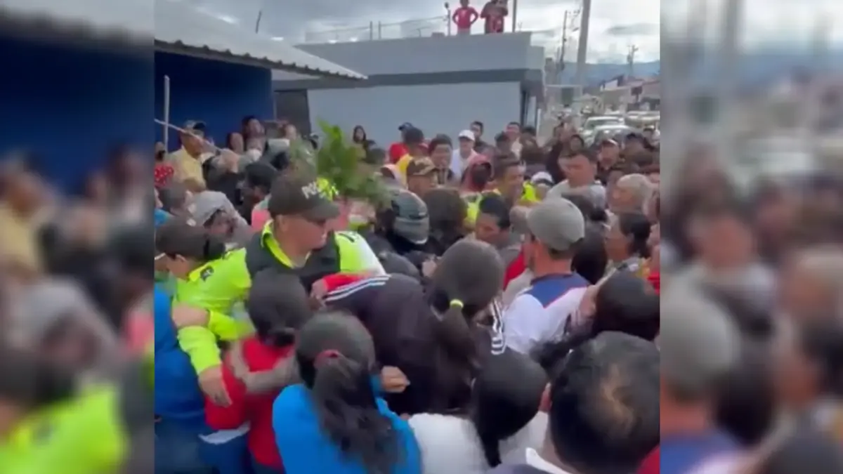 Una multitud intentó 'linchar' a dos mujeres; las acusan de secuestro