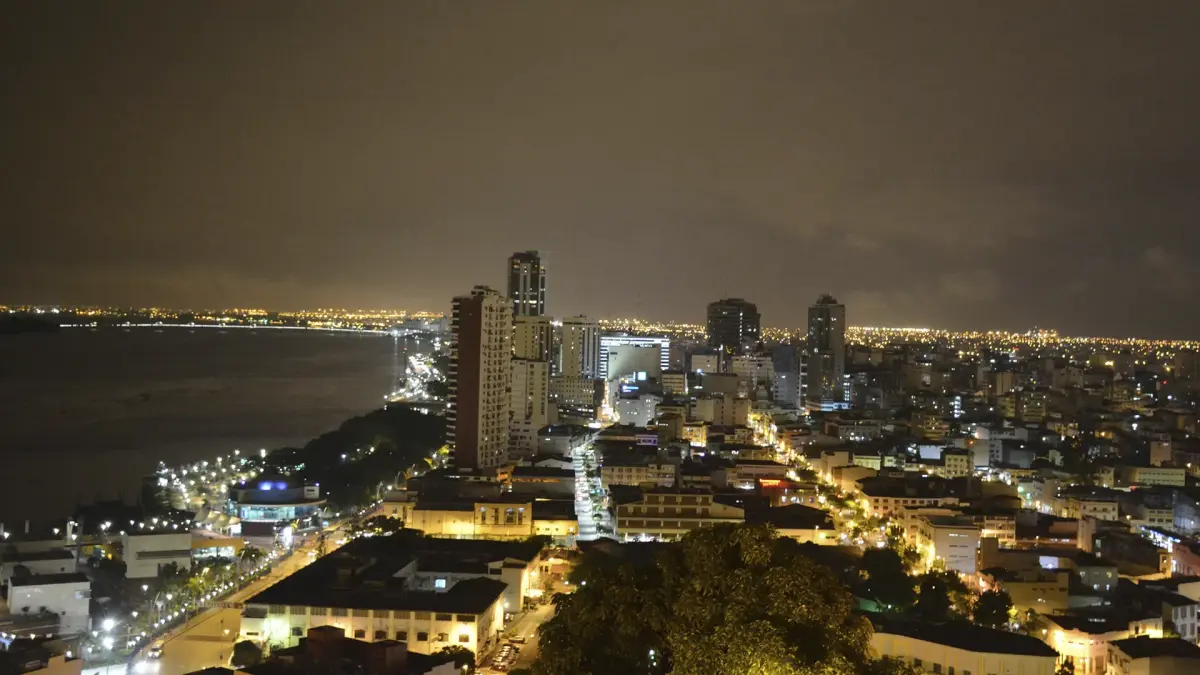 12 horas de apagón se mantienen en Ecuador hasta el jueves 14 de noviembre