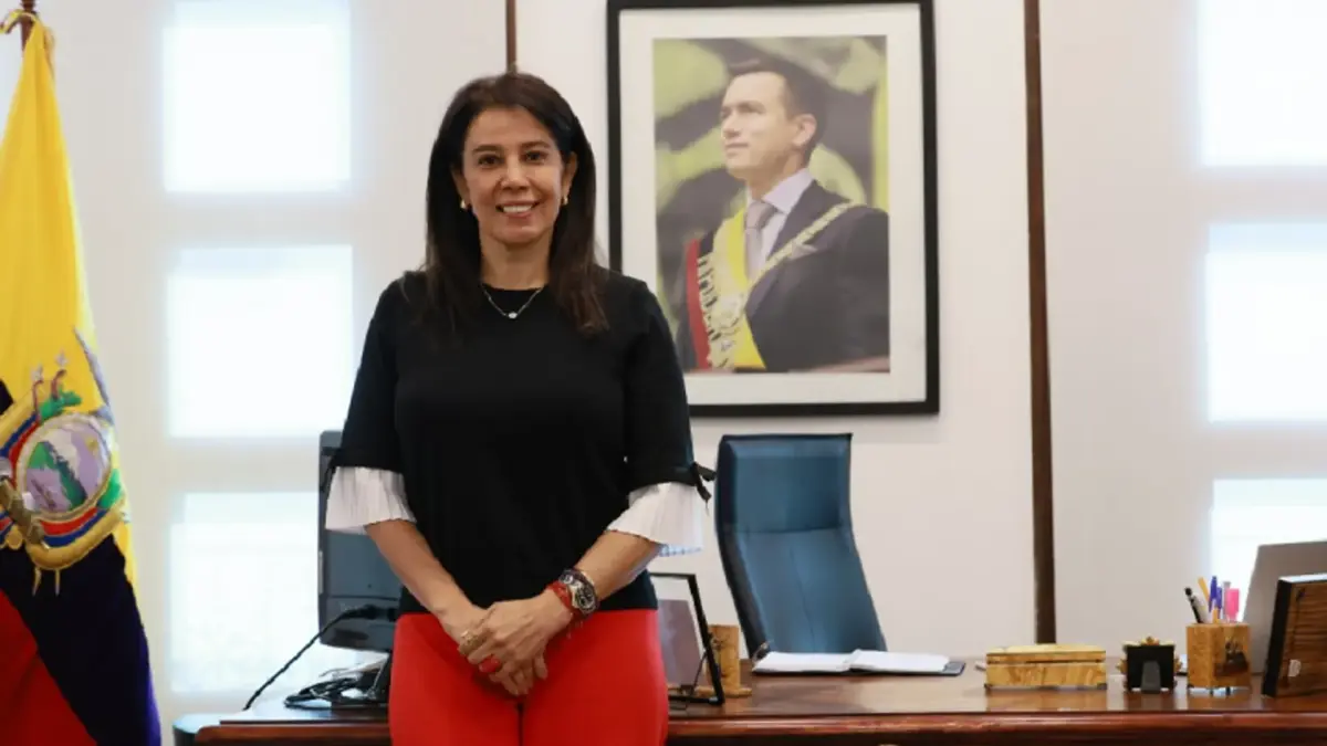 Noboa mantiene la designación de Cynthia Gellibert como Vicepresidenta