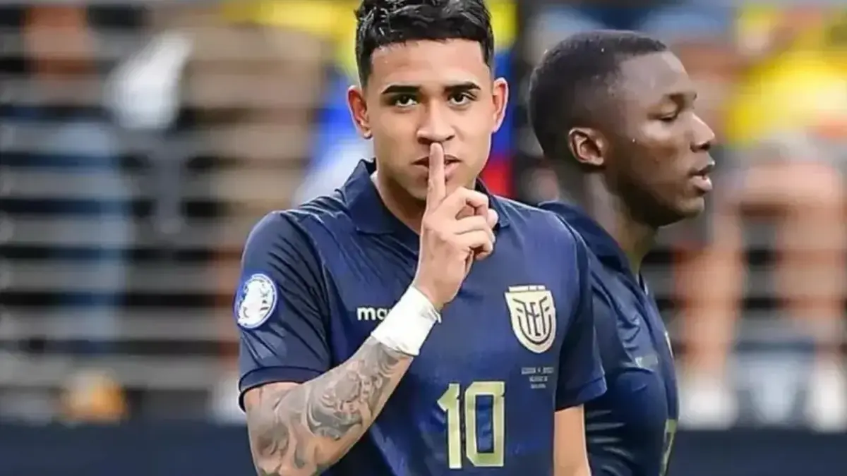 El volante Kendry Páez volvió a Inglaterra y se entrenará con el Chelsea