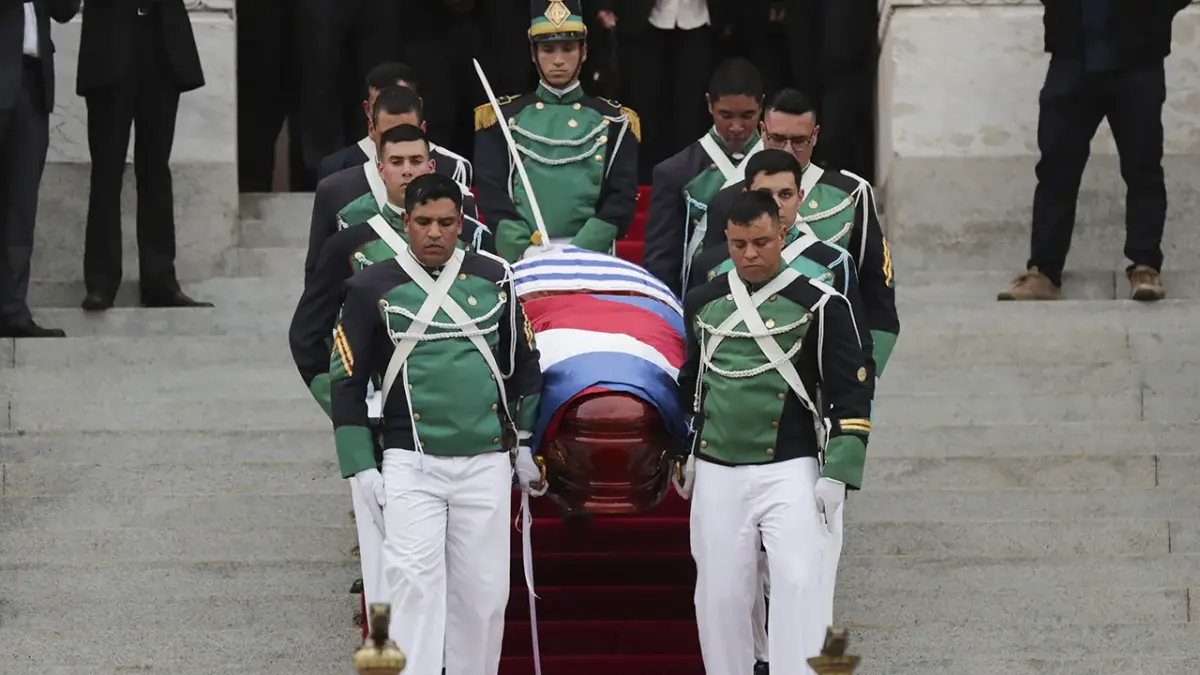 Finaliza el funeral de Pepe Mujica, su cuerpo será cremado y las ...