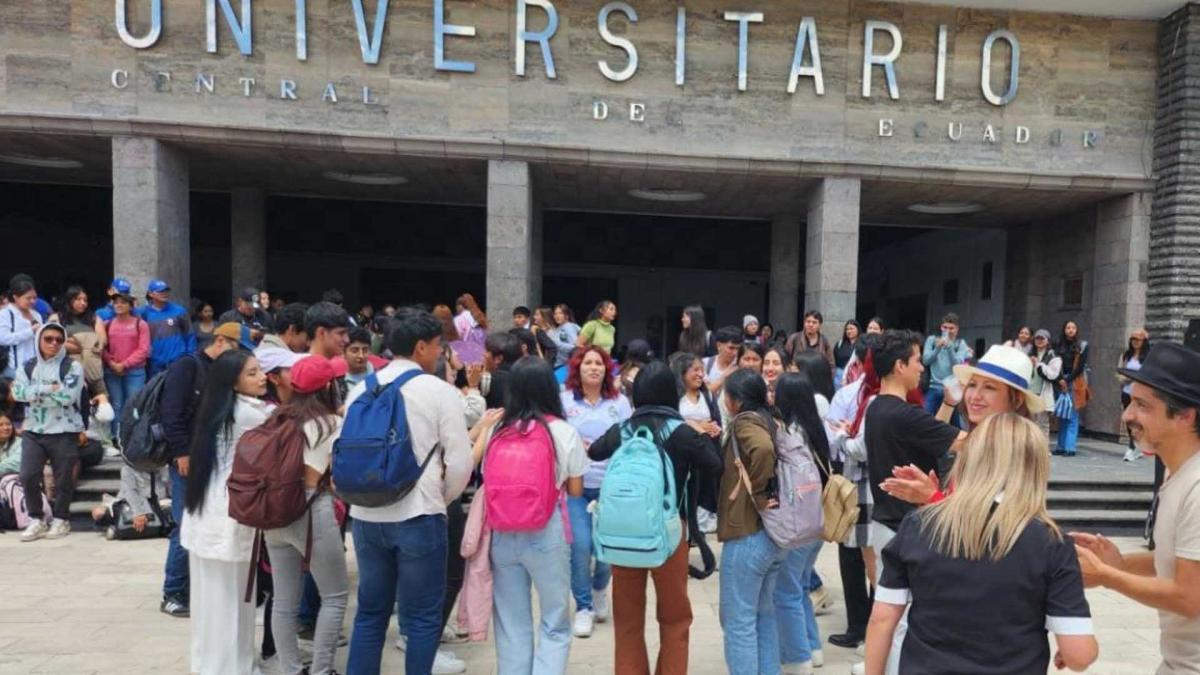 ¿Cuántos cupos más se ofrecerán para universidades e institutos en Ecuador?