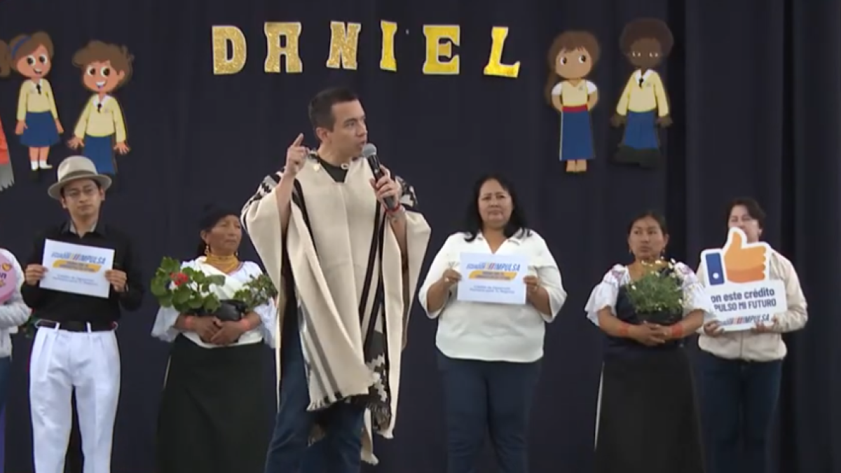 Daniel Noboa habla del paro nacional en evento en Otavalo, epicentro de ...