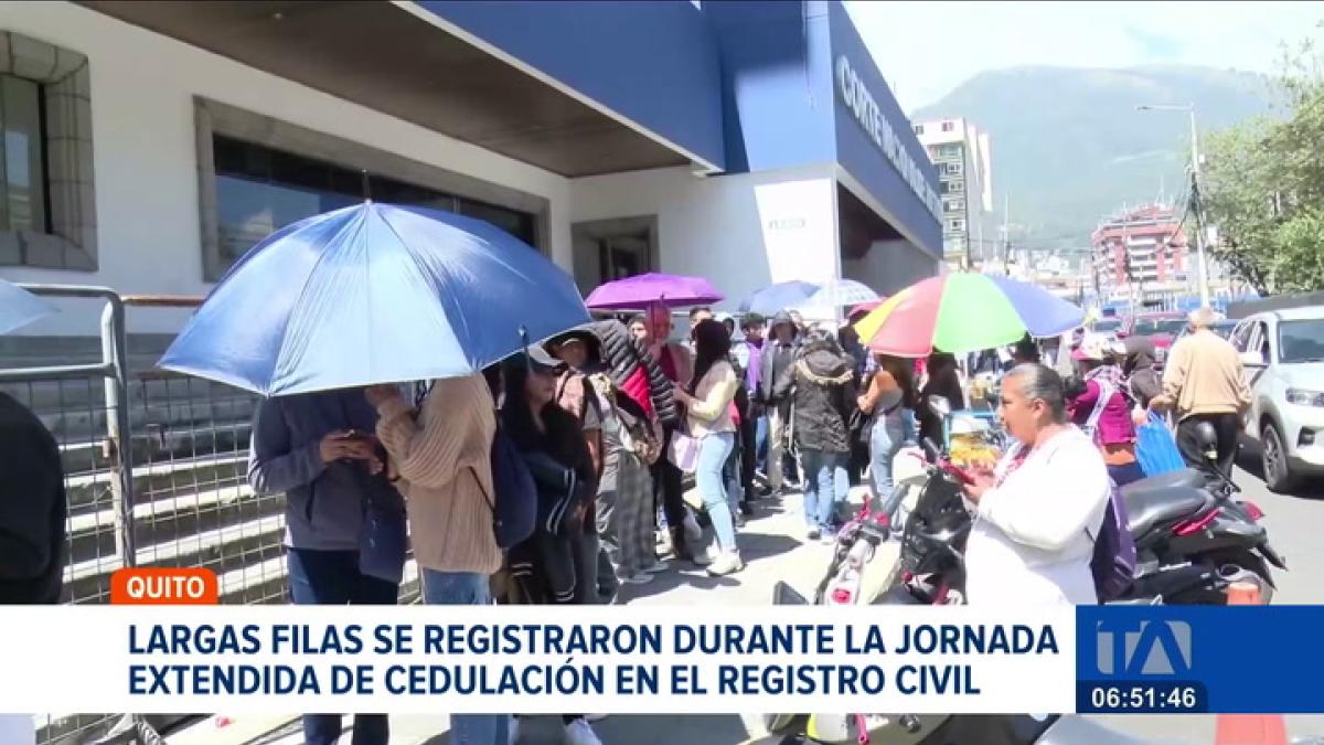 Largas filas en agencias del Registro Civil de Quito para obtener la cédula